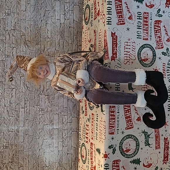 Rachel Zoe | Holiday | Rachel Zoe 24 Sitting Christmas Elf | Poshmark